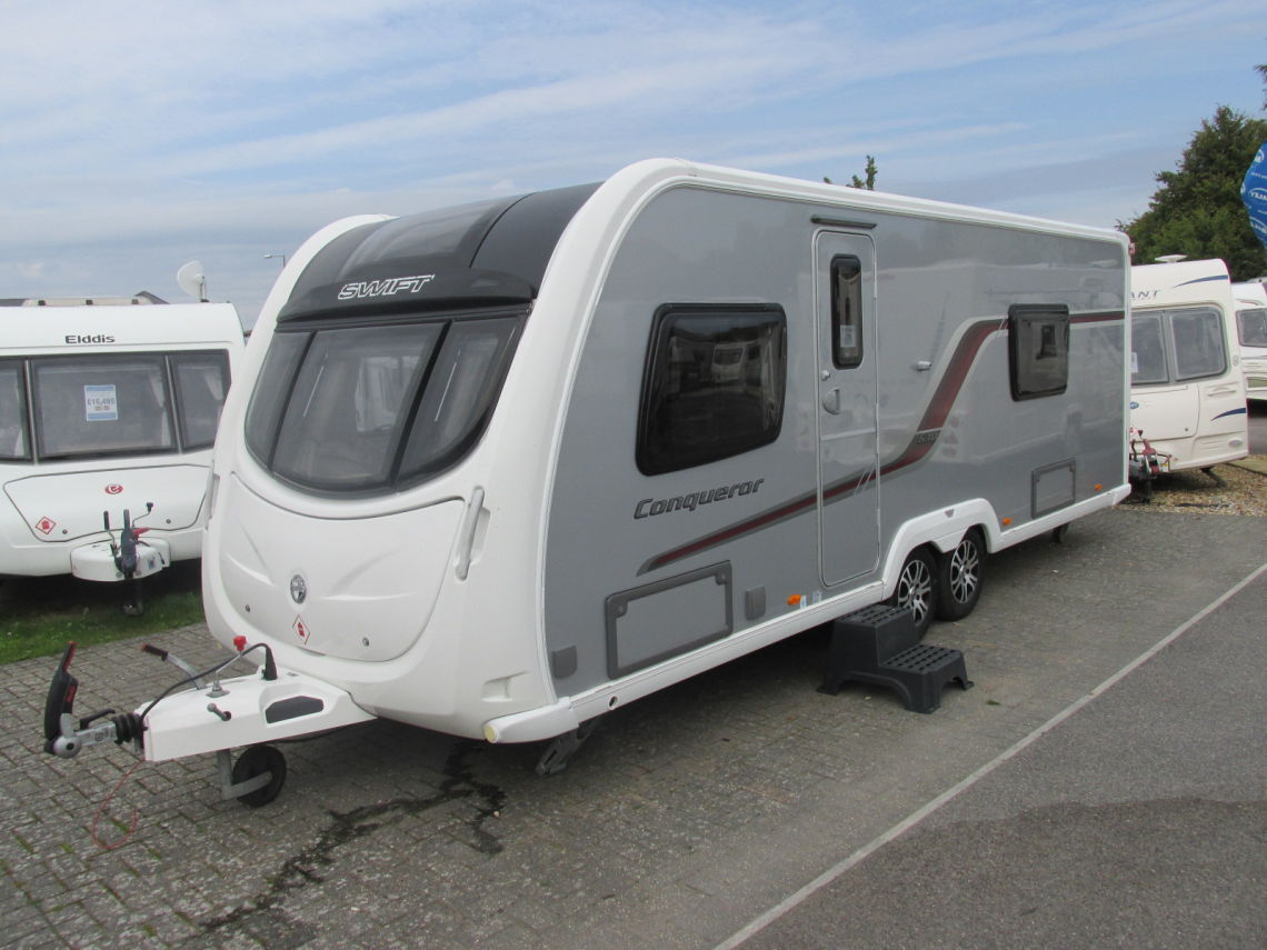 Motorhome or caravan? 101 questions and answers! - Motorhome Voyager